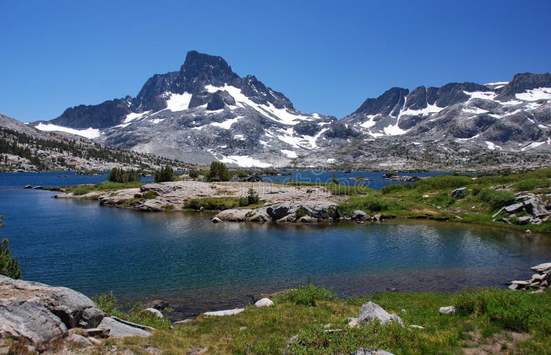 Thousand Island Lake & Banner Peak Stock Image - Image of mammoth ...