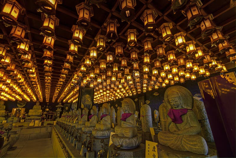 Thousands of Lanterns Hanging on the Ceiling of Buddhist Temple Shrine ...