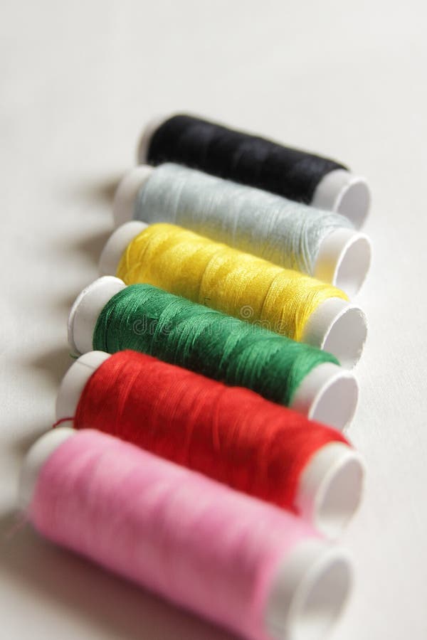 Thread imagen de archivo. Imagen de golpeteo, ropa, remache - 95217839