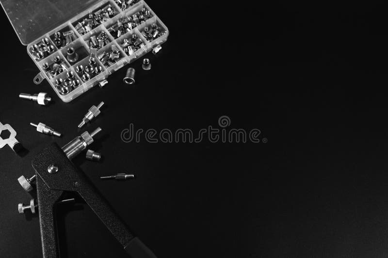 Threaded Insert Riveter Gun Kit. Setting Tool, Nosepieces and Inserts ...