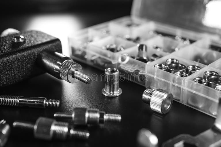 Threaded Insert Riveter Gun Kit. Setting Tool, Nosepieces and Inserts ...