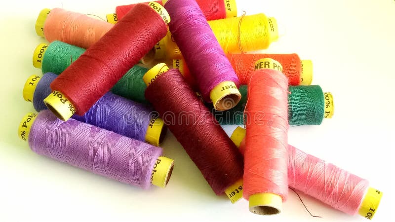 Threads imagen de archivo. Imagen de hilos, rojo, amarillo - 125756139