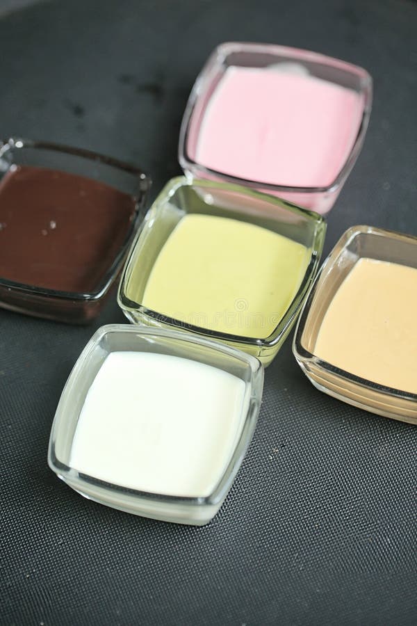 Colorful Powder Pigments Small Containers Stock Photos - Free & Royalty ...
