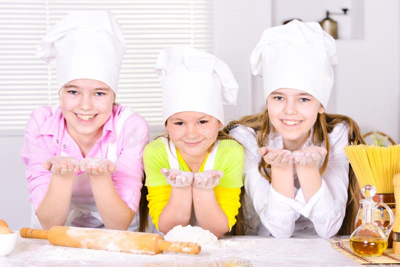Girls in cooking class stock image. Image of dishes, learning - 32153651