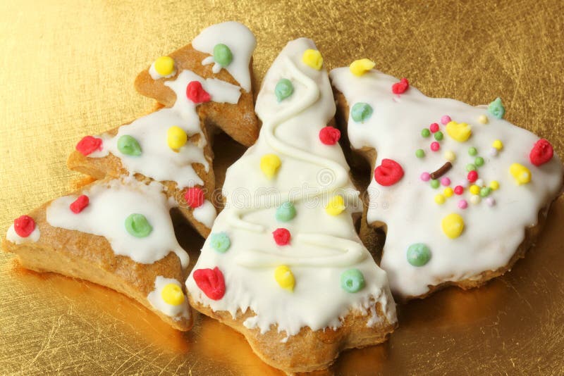 Three Gingerbread Christmas Trees Stock Image - Image of snow, fresh ...