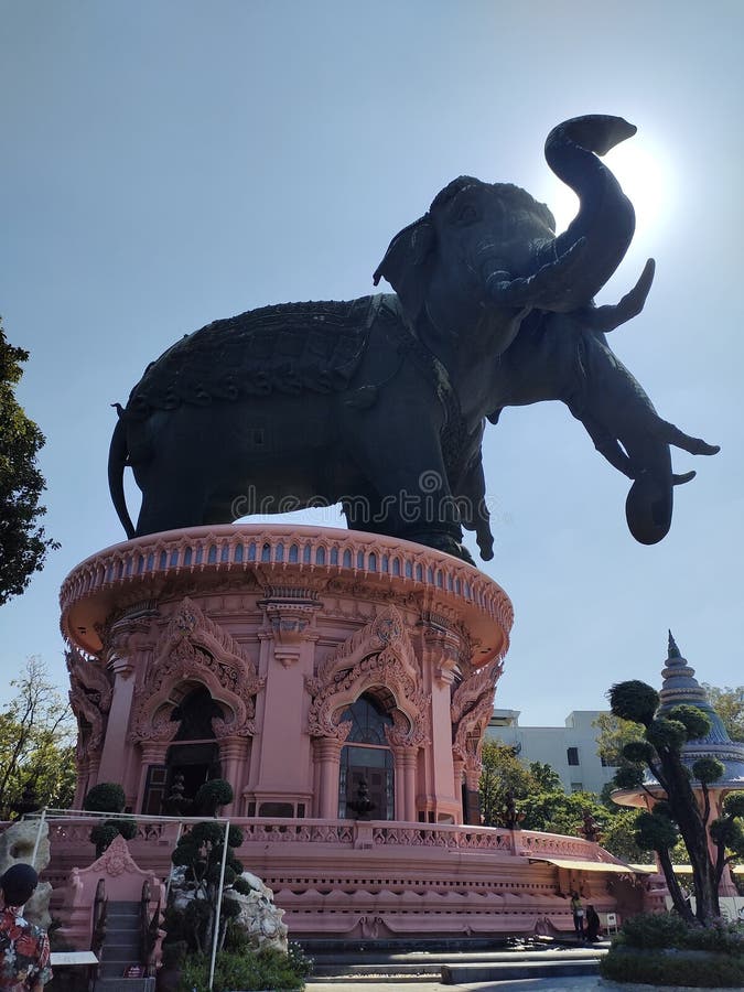 Three Headed Elephant at Erawan Museum Bangkok Editorial Photography ...