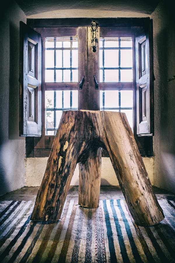 Three Legs Stump Stool Made with Tree Trunk and Main Branches Stock ...