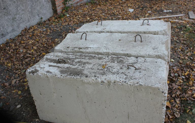 417 Lifting Concrete Blocks Stock Photos - Free & Royalty-Free Stock ...