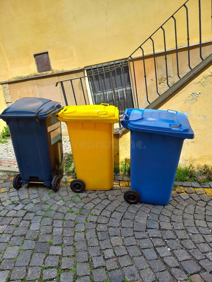 145 Different Types Garbage Bins Trash Sorting Stock Photos - Free ...