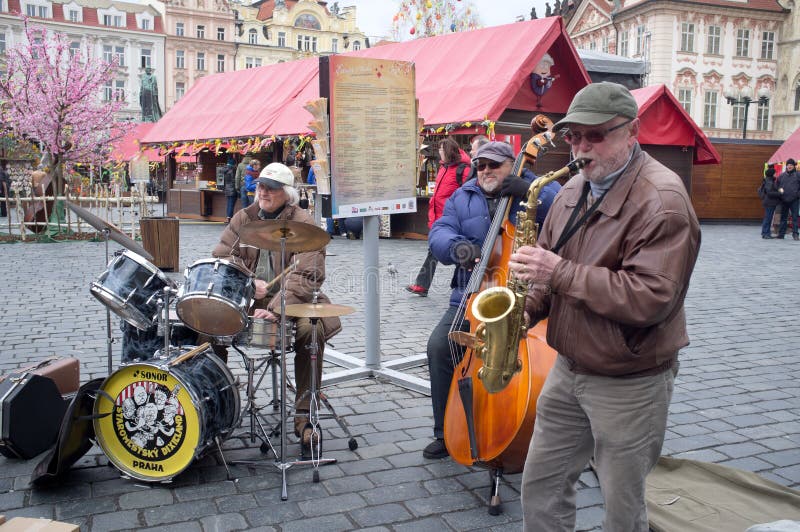 Musicians in Prague editorial stock image. Image of blues - 30130974