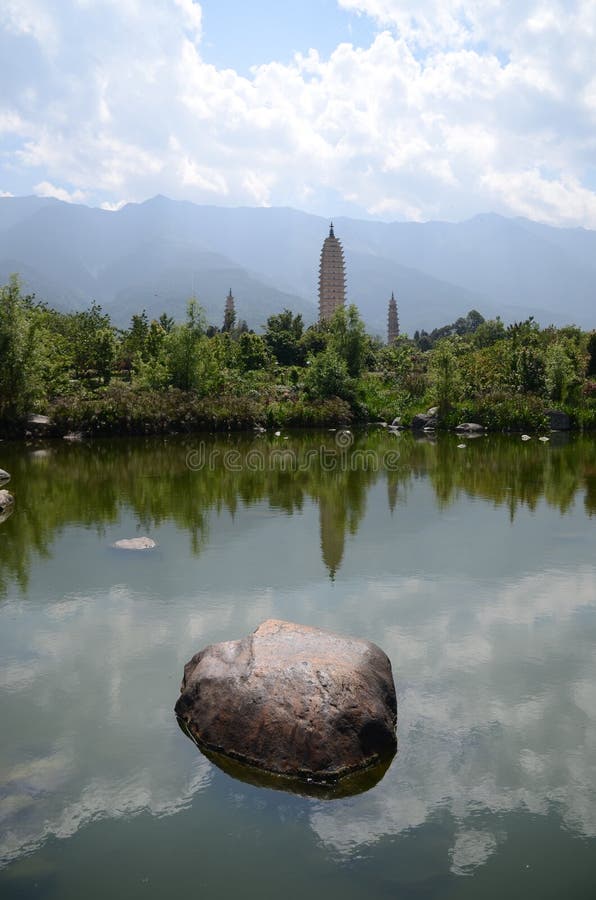 Three pagodas in Dali stock photo. Image of beauty, park - 32334832
