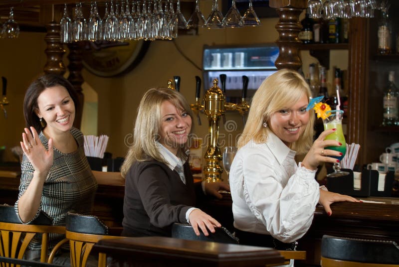30+ Pretty girls bar Free Stock Photos - StockFreeImages