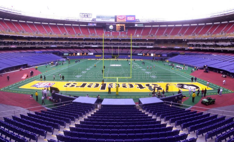 Three Rivers Stadium editorial stock image. Image of three - 74217709