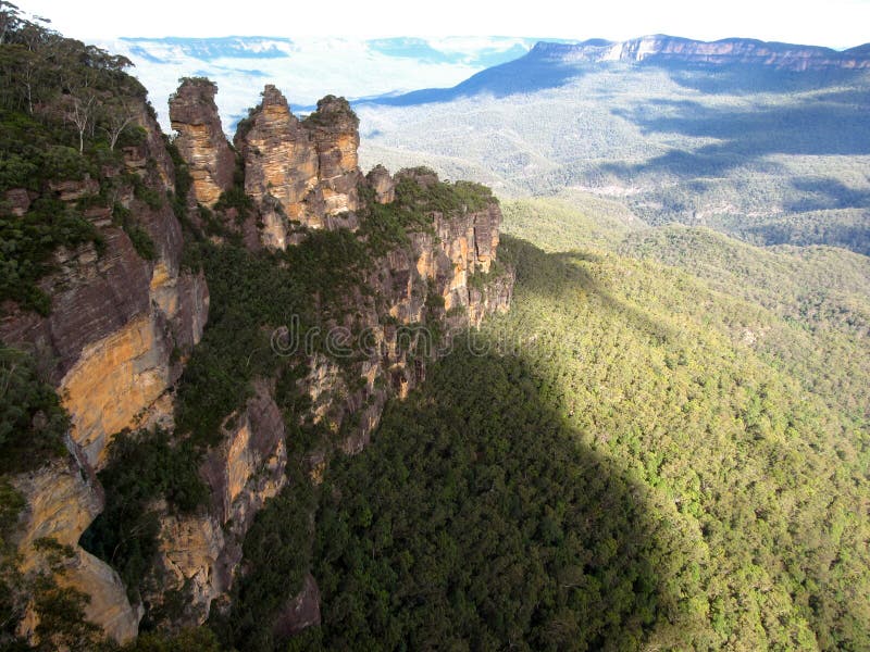 Three Sisters Cliffs in Australia Stock Image - Image of heritage, fern ...