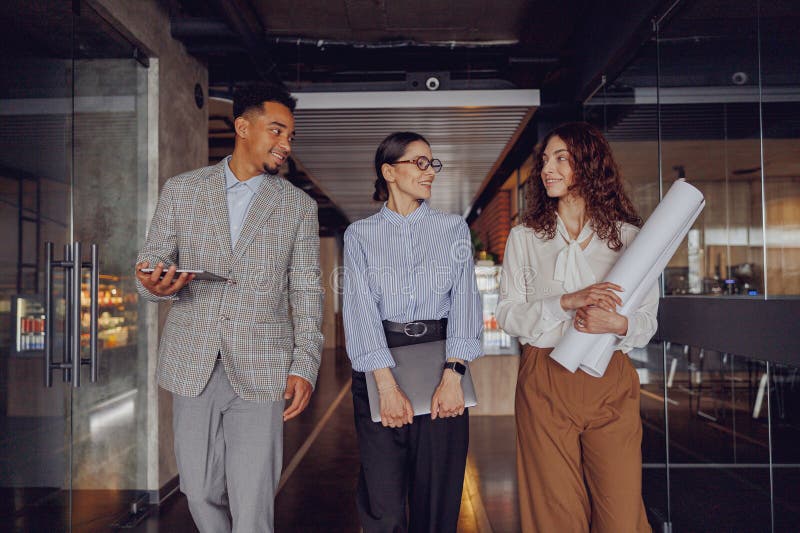 A Collaborative Team Operating Effectively in a Modern Office ...