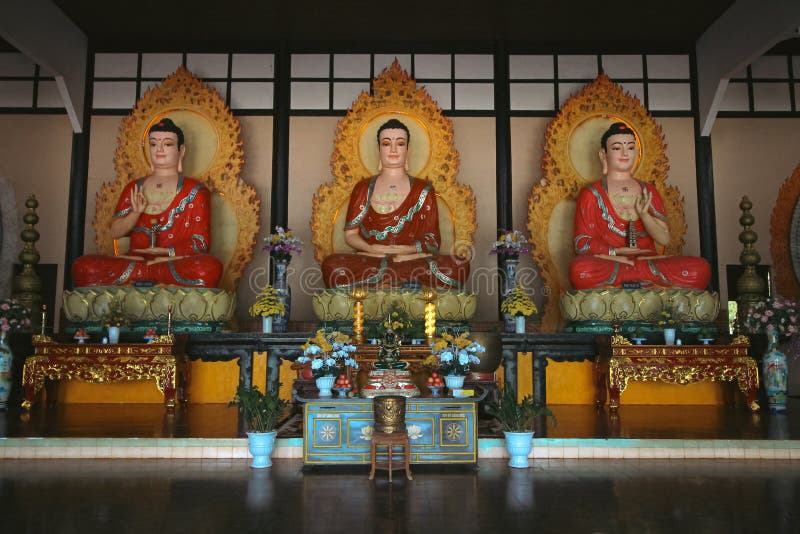 Three Statues of Meditating Buddha Stock Photo - Image of pagoda, linh ... Three Statues of Meditating Buddha Stock Photo - Image of pagoda, linh ...