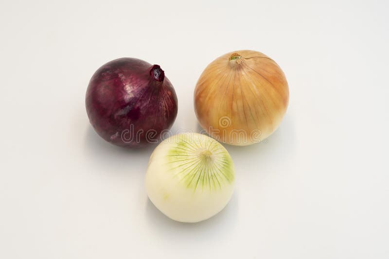 Three Types of Onions - Red, Yellow and White - Isolated on White Stock ...