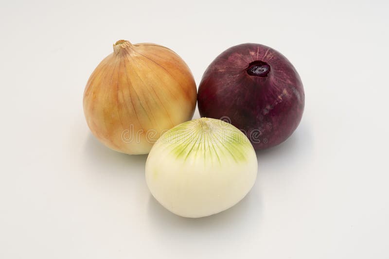 Three Types of Onions - Red, Yellow and White - Isolated on White Stock ...