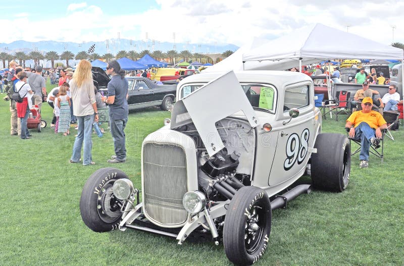 Old School Hot Rod editorial stock image. Image of suspension - 106303099
