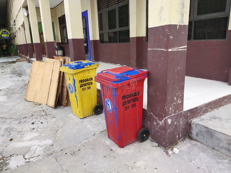 Throw garbage in its place stock photo. Image of throw - 268423062