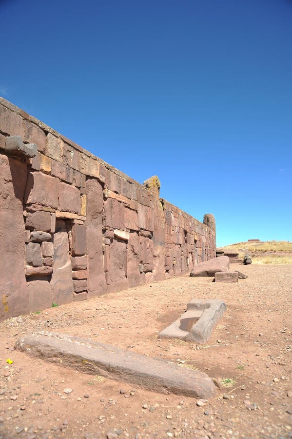 Tiahuanaco stockfoto. Bild von nachricht, hochebene, enthalten - 48547416