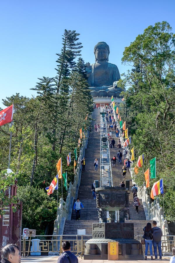 Tian Tan O El Buda Gigante Grande Es Una Estatua De Bronce Grande ... Tian Tan O El Buda Gigante Grande Es Una Estatua De Bronce Grande ...