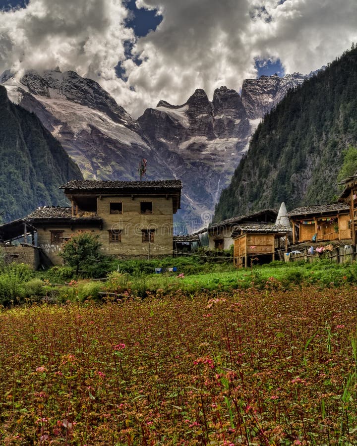 Tibetan mountain houses stock photo. Image of hill, house - 31657756
