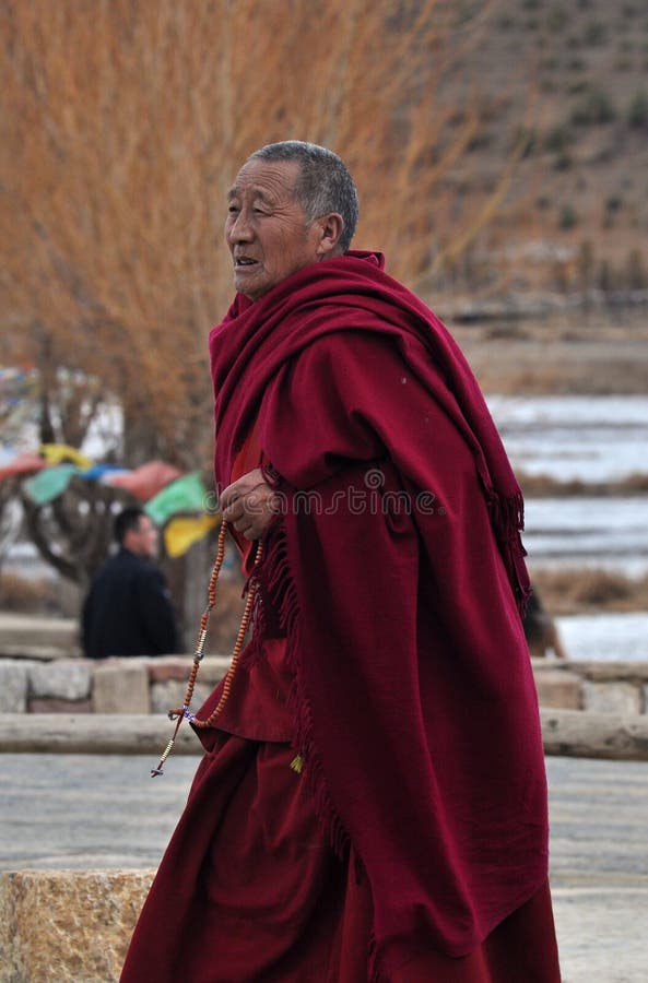Tibetan monk editorial photography. Image of buddhism - 76108627
