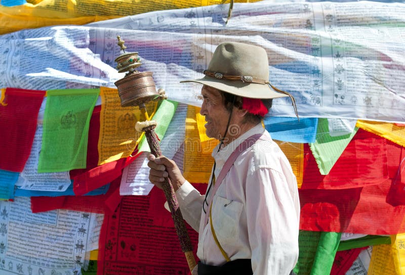 Tibetan pilgrims editorial image. Image of buddhist, loyal - 18517575
