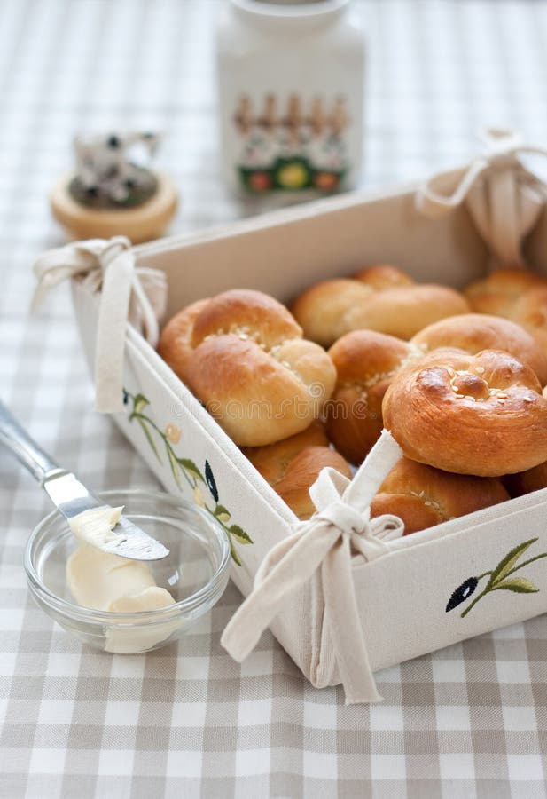 Tied Buns Over Bread Plate with Butter Stock Photo - Image of plate ... Tied Buns Over Bread Plate with Butter Stock Photo - Image of plate ...