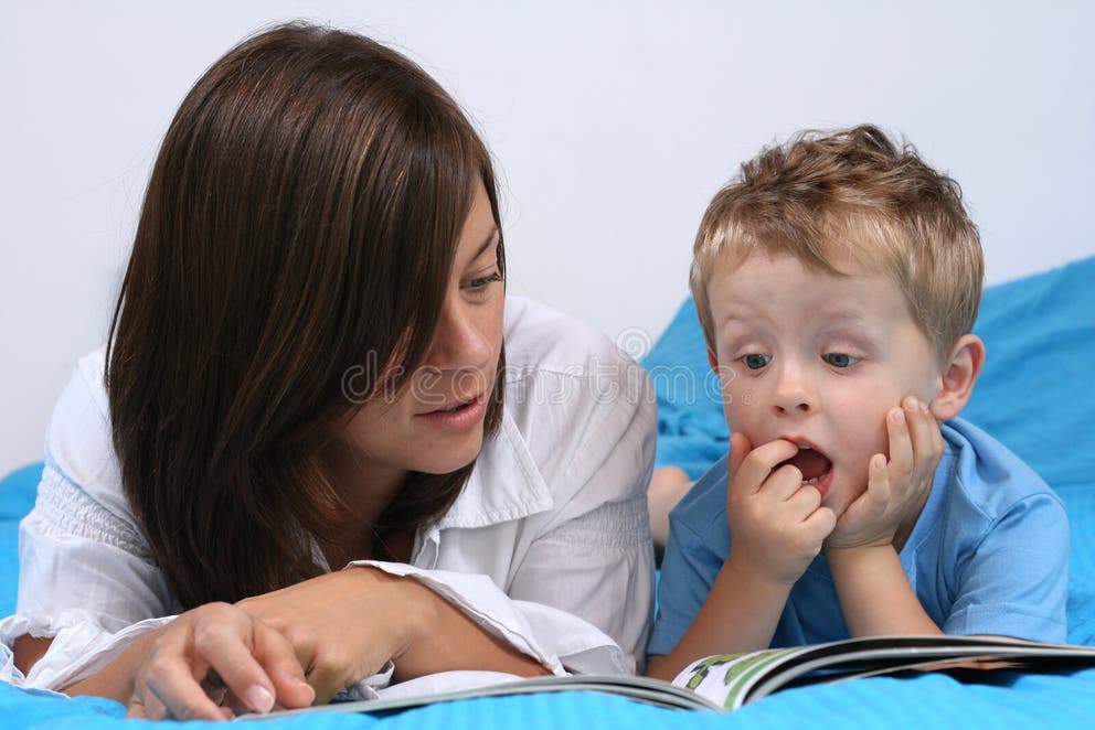 Tiempo de la historia imagen de archivo. Imagen de bedtime - 2721149