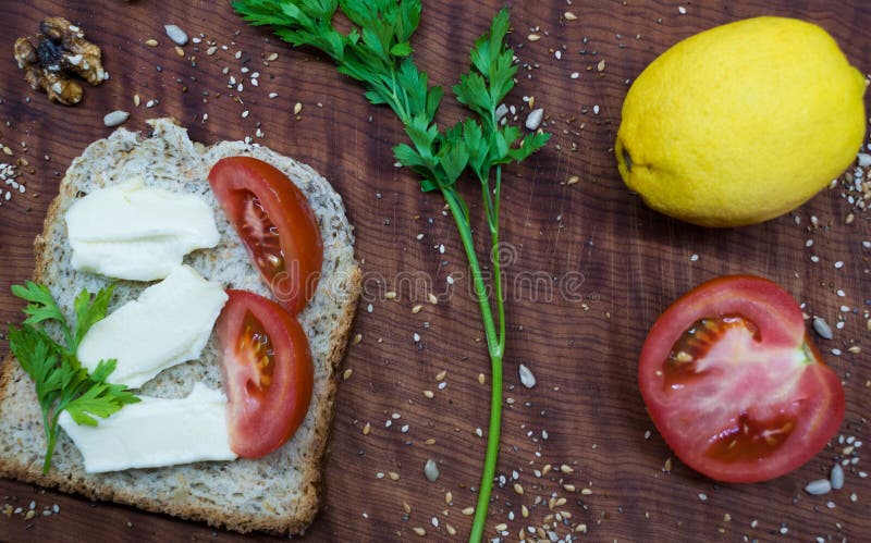 Tiempo Del Brunch: Comida Sana Y Sabrosa Foto de archivo - Imagen de ...