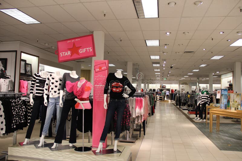 Tienda Al Por Menor De La Moda Moderna Imagen editorial - Imagen de ...