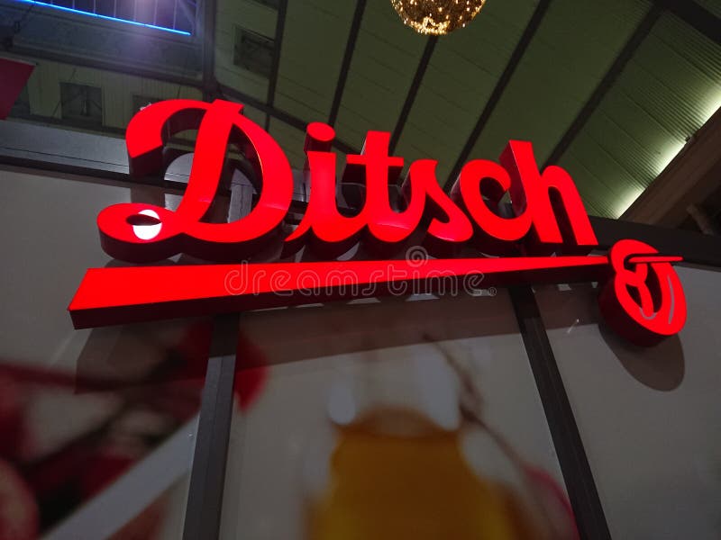 Logotipo De DITSCH En Fachada Foto de archivo editorial - Imagen de ...
