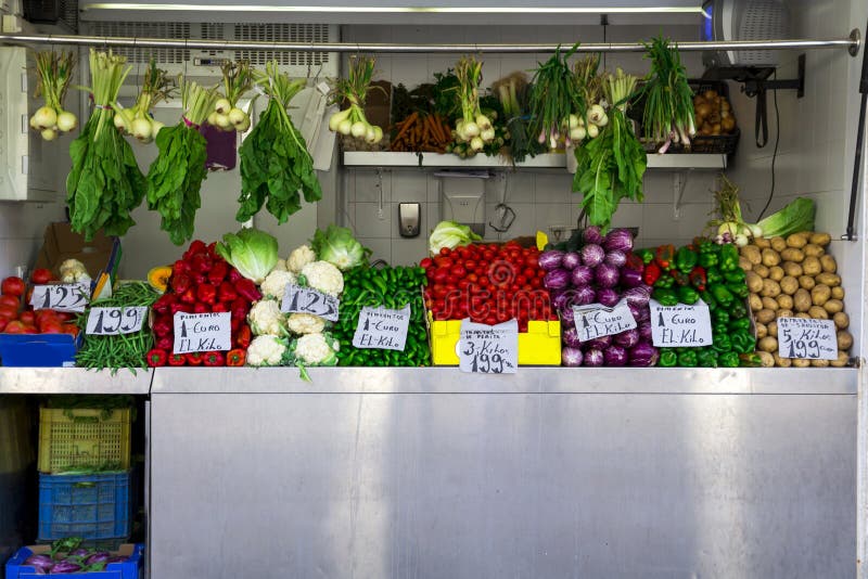 Tienda De Las Frutas Y Verduras Imagen de archivo - Imagen de delicioso ...