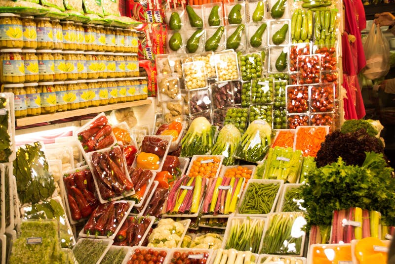 Tienda de las verduras imagen editorial. Imagen de departamento - 47906880