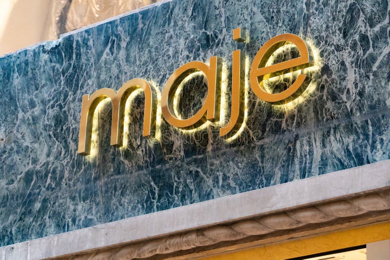 Tienda de Maje fotografía editorial. Imagen de accesorios - 138040562