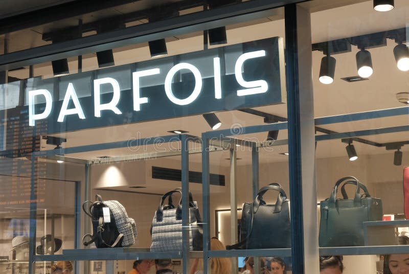 Logo De Parfois En La Tienda De Parfois Fotografía editorial - Imagen ...