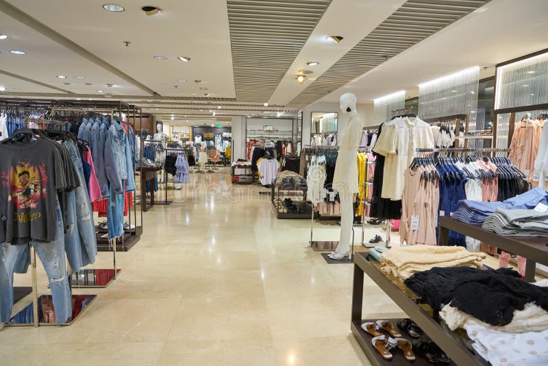 Almacén de Zara foto editorial. Imagen de minorista - 115475986