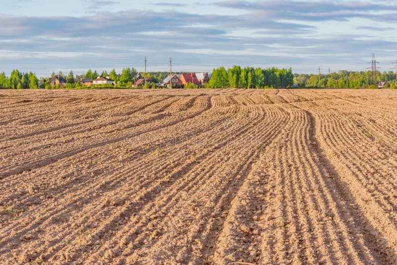 Tierra Arada Del Campo Seco. Imagen de archivo - Imagen de farmland ...