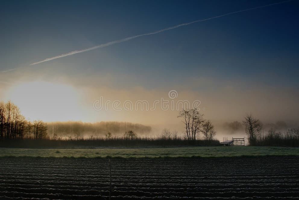 Tierra-helada en el acre foto de archivo. Imagen de fresco - 4667608