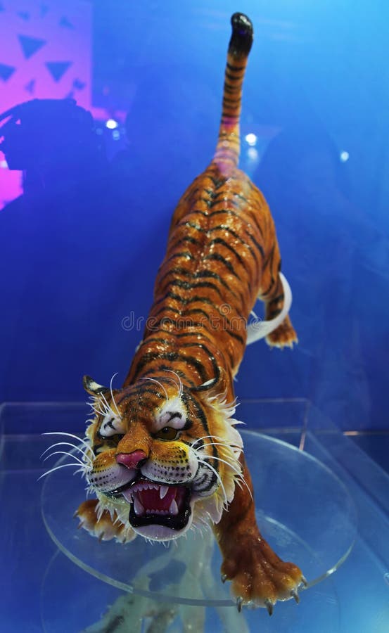 Tiger Made Out of Many Lego Bricks Editorial Photography - Image of ...