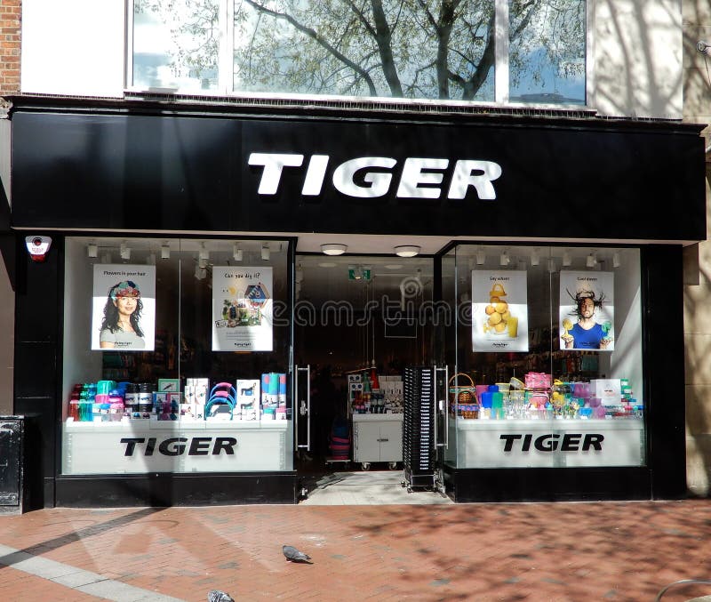 Tiger Shop Front imagen editorial. Imagen de emblema - 115584915