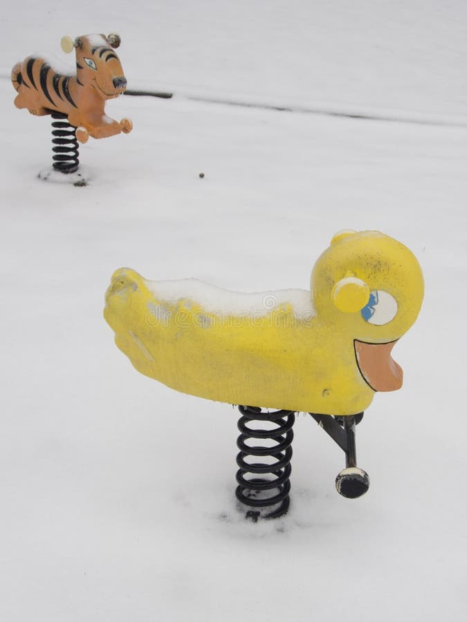 Tiger Spring Rider Dietro Duck Spring Rider Fotografia Stock - Immagine ...