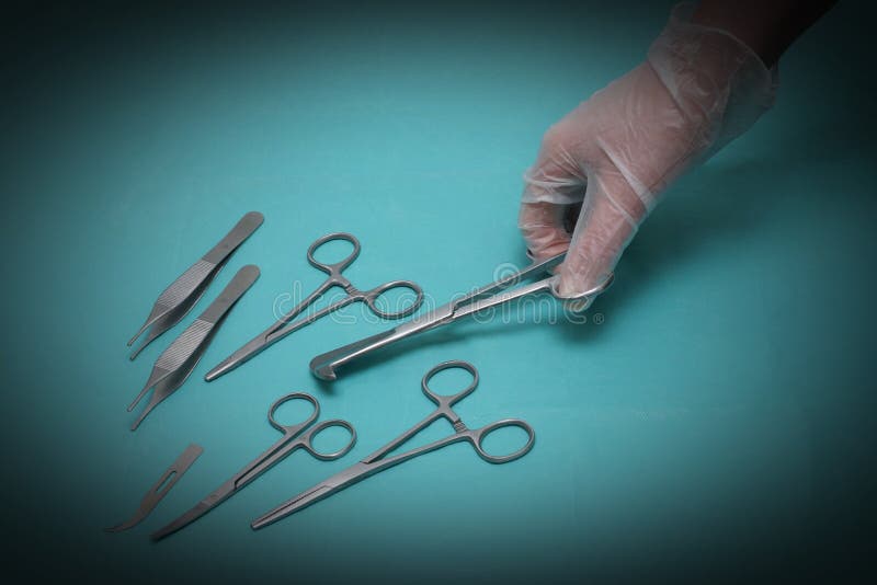 Tijeras y pinzas imagen de archivo. Imagen de sitio, tijera - 65859661