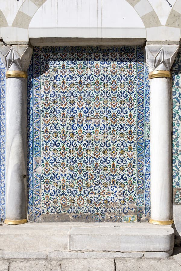 Tile Wall in Harem of Topkapi Palace, Istanbul Stock Image - Image of ...