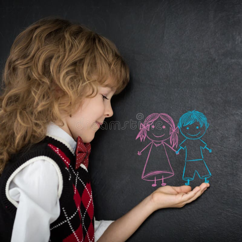 Liten Skolflicka Under Kurs I Skola Fotografering för Bildbyråer - Bild ...