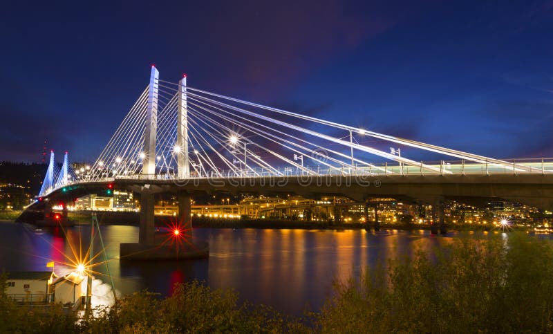 Tillicum Bridge in Portland, or Stock Image - Image of tillicum, night ...