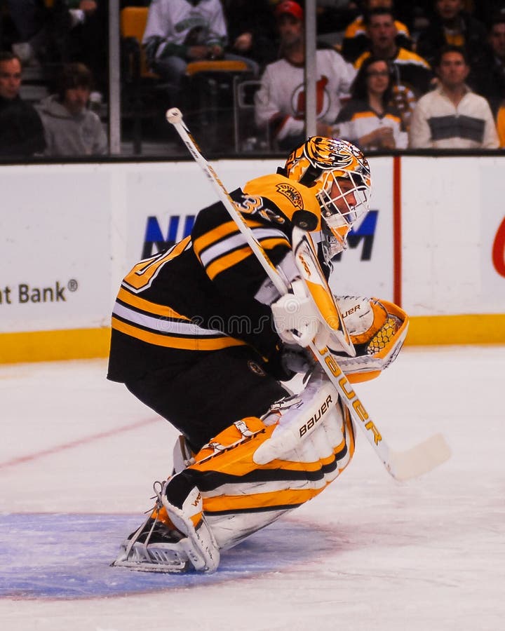 Tim Thomas, Boston Bruins editorial stock photo. Image of sees - 45285043