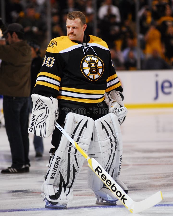 Tim Thomas, Boston Bruins editorial photo. Image of stick - 64412561